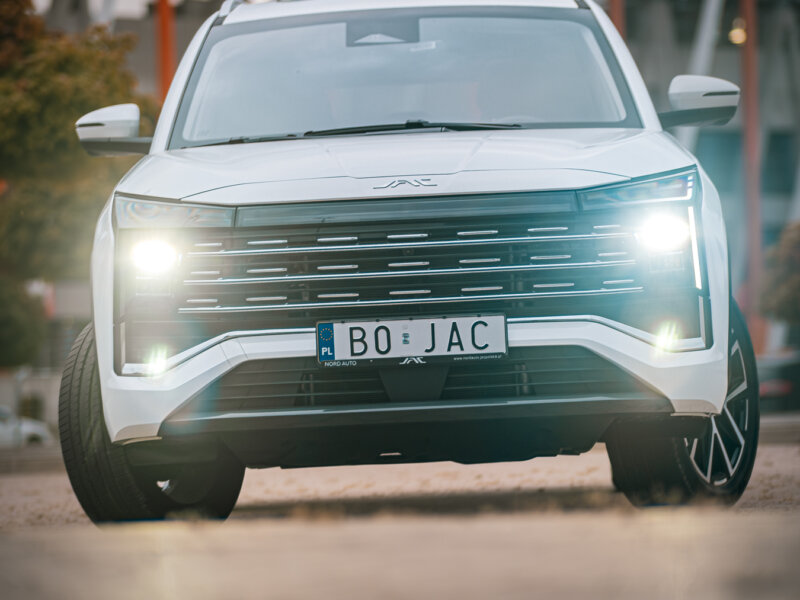 Poradnik kupującego: czy warto kupić JAC JS8 Pro w 2025 roku?